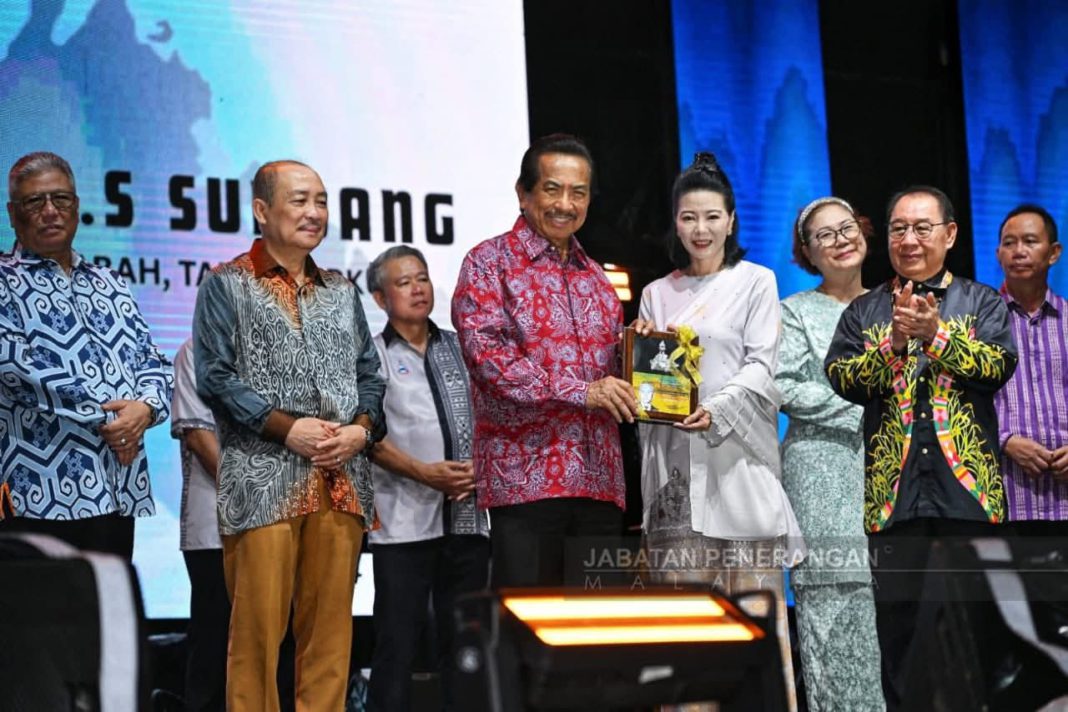 Tiga tokoh kemerdekaan Sabah diberi penghargaan sempena Hari Sabah 2025 ...