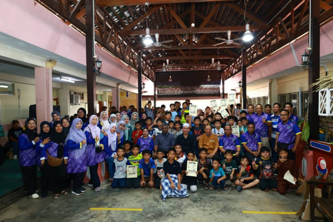 60 murid sertai Program Khatan Perdana SK Lupak | Sabah Media